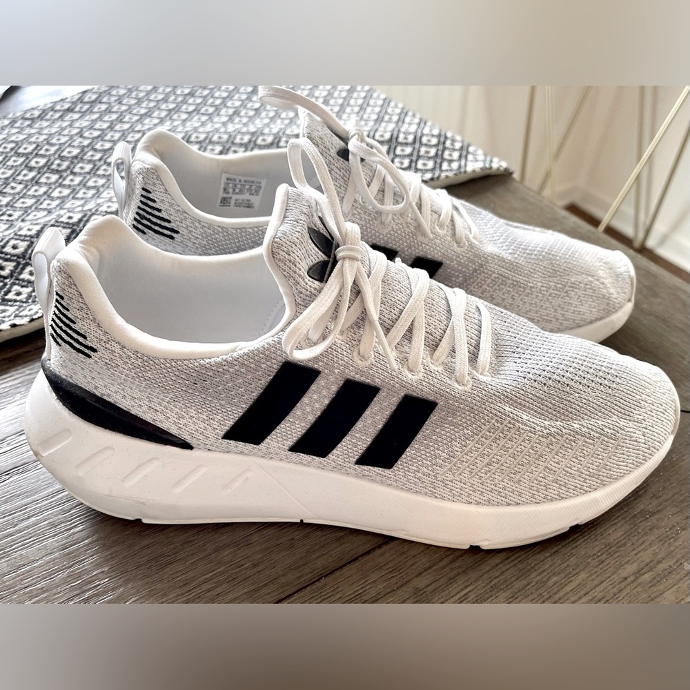 Adidas Originals Women's Swift Run 22 Sneaker - Gem